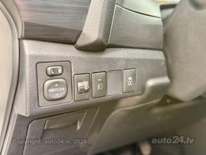 Balts Toyota Auris 2014 Tallina, ar dzinēja tilpumu 1.40 L un nobraukumu 215 tūkst. km par 6500 €, foto 13 vietnē AUTOMOTO.COM.LV