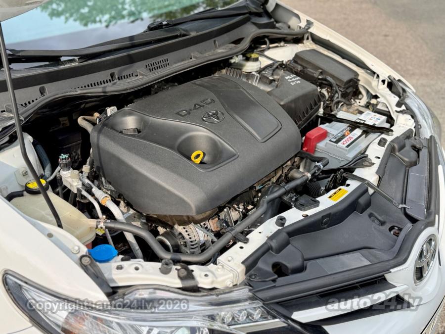 Balts Toyota Auris 2014 Tallina, ar dzinēja tilpumu 1.40 L un nobraukumu 215 tūkst. km par 6500 €, foto 16 vietnē AUTOMOTO.COM.LV