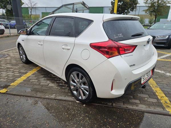 Balts Toyota Auris 2014 Šauļi, ar dzinēja tilpumu 1.80 L un nobraukumu 299 tūkst. km par 6700 €, foto 4 vietnē AUTOMOTO.COM.LV