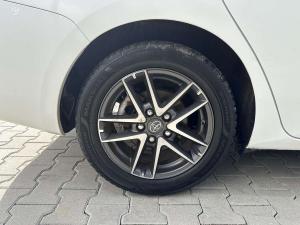 White Toyota Auris 2014 in Vilnius, with an engine capacity of 1.80 L and mileage of 295 thousand km for 5850 €, photo 14 on AUTOMOTO.COM.LV