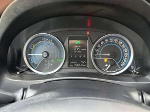 White Toyota Auris 2014 in Vilnius, with an engine capacity of 1.80 L and mileage of 295 thousand km for 5850 €, photo 17 on AUTOMOTO.COM.LV