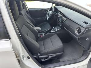 White Toyota Auris 2014 in Vilnius, with an engine capacity of 1.80 L and mileage of 295 thousand km for 5850 €, photo 32 on AUTOMOTO.COM.LV