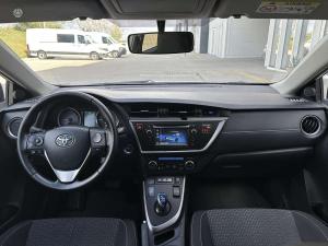 White Toyota Auris 2014 in Vilnius, with an engine capacity of 1.80 L and mileage of 295 thousand km for 5850 €, photo 36 on AUTOMOTO.COM.LV