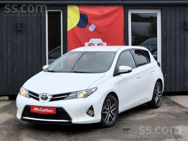 Balts Toyota Auris 2015 Rīga, ar dzinēja tilpumu 2.00 L un nobraukumu 224 tūkst. km par 7900 €, foto 3 vietnē AUTOMOTO.COM.LV