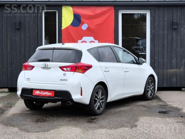 Balts Toyota Auris 2015 Rīga, ar dzinēja tilpumu 2.00 L un nobraukumu 224 tūkst. km par 7900 €, foto 6 vietnē AUTOMOTO.COM.LV