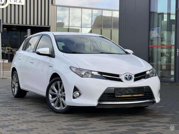 Balts Toyota Auris 2015 Šauļi, ar dzinēja tilpumu 1.80 L un nobraukumu 231 tūkst. km par 8900 €, foto 11 vietnē AUTOMOTO.COM.LV