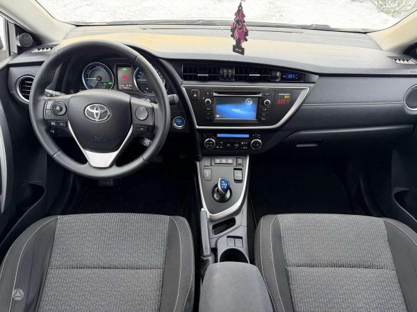 Balts Toyota Auris 2015 Šauļi, ar dzinēja tilpumu 1.80 L un nobraukumu 196 tūkst. km par 8700 €, foto 9 vietnē AUTOMOTO.COM.LV