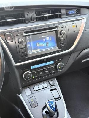 Balts Toyota Auris 2015 Kauņa, ar dzinēja tilpumu 1.80 L un nobraukumu 220 tūkst. km par 8200 €, foto 8 vietnē AUTOMOTO.COM.LV