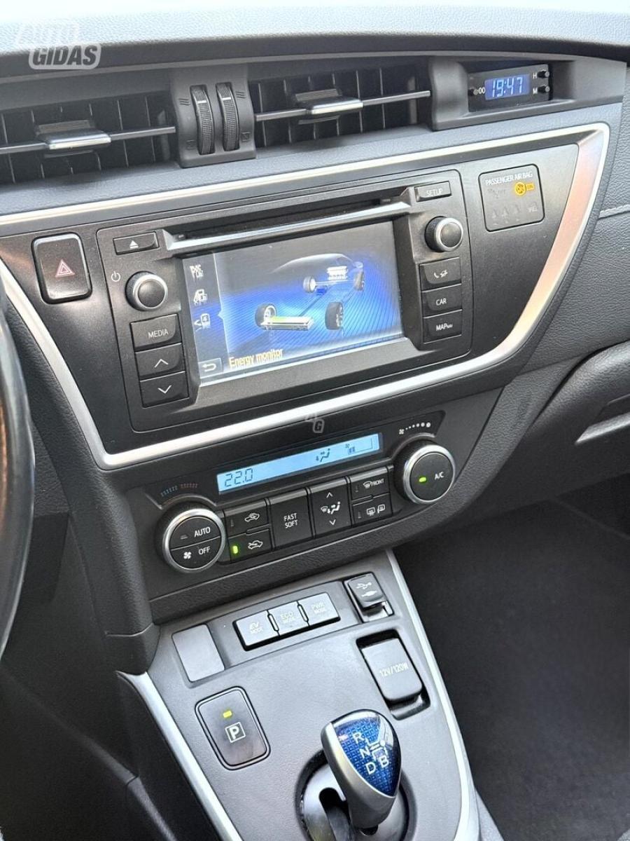 Balts Toyota Auris 2015 Kauņa, ar dzinēja tilpumu 1.80 L un nobraukumu 220 tūkst. km par 8200 €, foto 8 vietnē AUTOMOTO.COM.LV