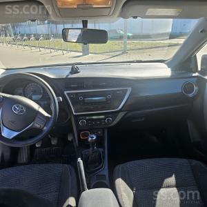 Balts Toyota Auris 2015 Liepāja, ar dzinēja tilpumu 1.60 L un nobraukumu 141 tūkst. km par 5900 €, foto 7 vietnē AUTOMOTO.COM.LV