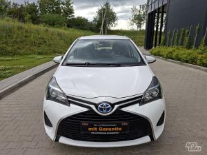 Balts Toyota Auris 2015 Viļņa, ar dzinēja tilpumu 1.50 L un nobraukumu 198 tūkst. km par 7950 €, foto 4 vietnē AUTOMOTO.COM.LV