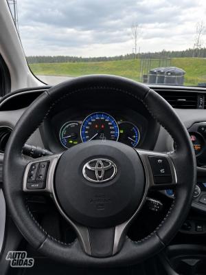 Balts Toyota Auris 2015 Viļņa, ar dzinēja tilpumu 1.50 L un nobraukumu 198 tūkst. km par 7950 €, foto 13 vietnē AUTOMOTO.COM.LV