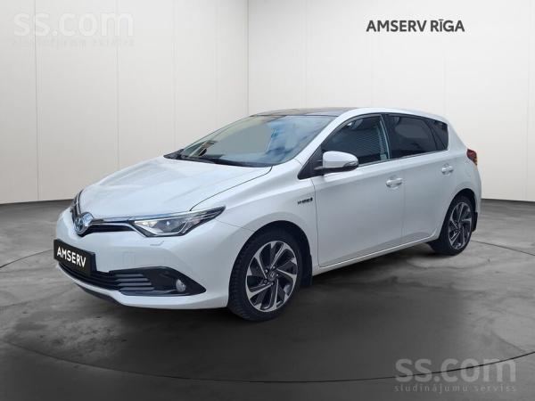 Balts Toyota Auris 2015 Rīga, ar dzinēja tilpumu 1.80 L un nobraukumu 82 tūkst. km par 10900 €, foto 1 vietnē AUTOMOTO.COM.LV