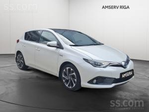 Balts Toyota Auris 2015 Rīga, ar dzinēja tilpumu 1.80 L un nobraukumu 82 tūkst. km par 10900 €, foto 4 vietnē AUTOMOTO.COM.LV