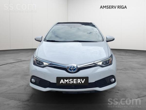 Balts Toyota Auris 2015 Rīga, ar dzinēja tilpumu 1.80 L un nobraukumu 82 tūkst. km par 10900 €, foto 5 vietnē AUTOMOTO.COM.LV
