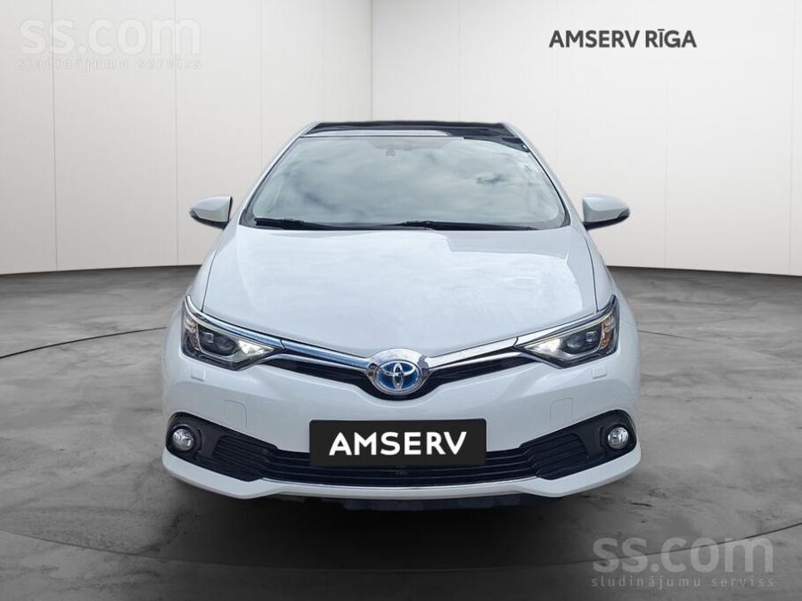 Balts Toyota Auris 2015 Rīga, ar dzinēja tilpumu 1.80 L un nobraukumu 82 tūkst. km par 10900 €, foto 6 vietnē AUTOMOTO.COM.LV