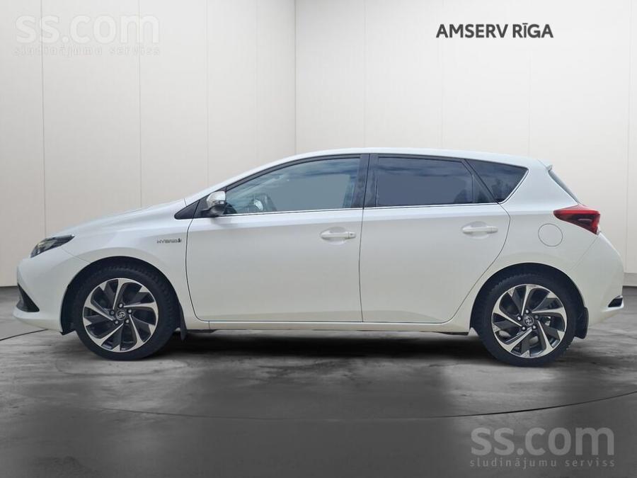 Balts Toyota Auris 2015 Rīga, ar dzinēja tilpumu 1.80 L un nobraukumu 82 tūkst. km par 10900 €, foto 9 vietnē AUTOMOTO.COM.LV