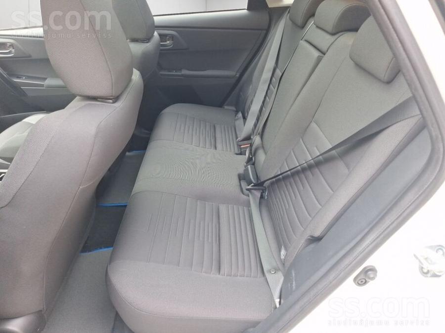 Balts Toyota Auris 2015 Rīga, ar dzinēja tilpumu 1.80 L un nobraukumu 82 tūkst. km par 10900 €, foto 13 vietnē AUTOMOTO.COM.LV