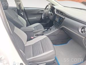Balts Toyota Auris 2015 Rīga, ar dzinēja tilpumu 1.80 L un nobraukumu 82 tūkst. km par 10900 €, foto 14 vietnē AUTOMOTO.COM.LV