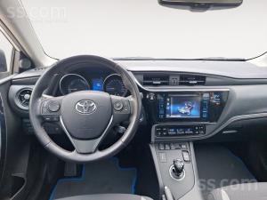 Balts Toyota Auris 2015 Rīga, ar dzinēja tilpumu 1.80 L un nobraukumu 82 tūkst. km par 10900 €, foto 16 vietnē AUTOMOTO.COM.LV