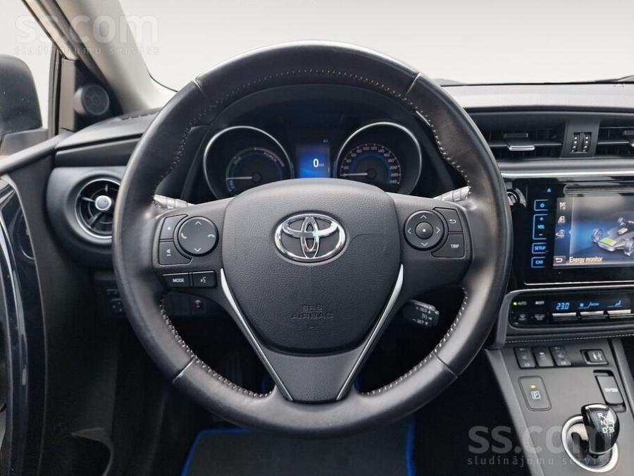 Balts Toyota Auris 2015 Rīga, ar dzinēja tilpumu 1.80 L un nobraukumu 82 tūkst. km par 10900 €, foto 17 vietnē AUTOMOTO.COM.LV