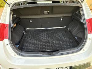 Balts Toyota Auris 2015 Rīga, ar dzinēja tilpumu 1.80 L un nobraukumu 168 tūkst. km par 8500 €, foto 6 vietnē AUTOMOTO.COM.LV