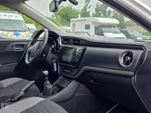 White Toyota Auris 2015 in Taurage, with an engine capacity of 1.60 L and mileage of 269 thousand km for 5700 €, photo 10 on AUTOMOTO.COM.LV