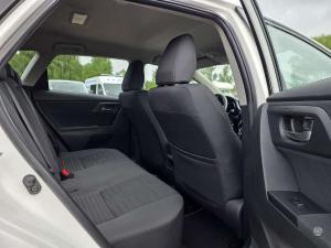 White Toyota Auris 2015 in Taurage, with an engine capacity of 1.60 L and mileage of 269 thousand km for 5700 €, photo 16 on AUTOMOTO.COM.LV