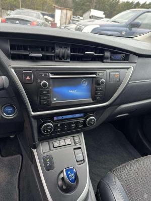 Balts Toyota Auris 2015 Viļņa, ar dzinēja tilpumu 1.80 L un nobraukumu 147 tūkst. km par 7950 €, foto 7 vietnē AUTOMOTO.COM.LV