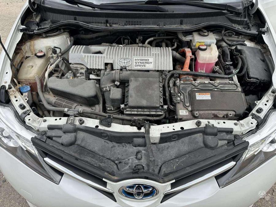 Balts Toyota Auris 2015 Viļņa, ar dzinēja tilpumu 1.80 L un nobraukumu 147 tūkst. km par 7950 €, foto 14 vietnē AUTOMOTO.COM.LV