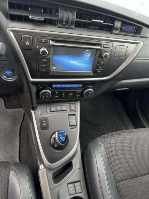 Balts Toyota Auris 2015 Viļņa, ar dzinēja tilpumu 1.80 L un nobraukumu 147 tūkst. km par 7950 €, foto 16 vietnē AUTOMOTO.COM.LV