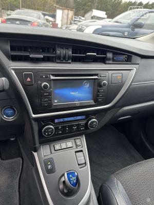 Balts Toyota Auris 2015 Viļņa, ar dzinēja tilpumu 1.80 L un nobraukumu 147 tūkst. km par 7950 €, foto 7 vietnē AUTOMOTO.COM.LV