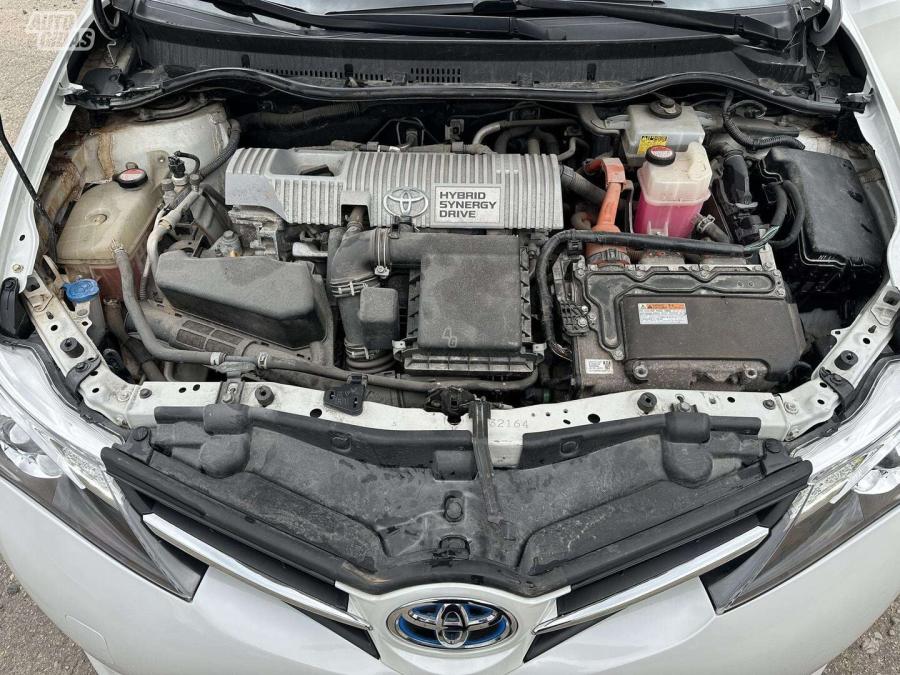 Balts Toyota Auris 2015 Viļņa, ar dzinēja tilpumu 1.80 L un nobraukumu 147 tūkst. km par 7950 €, foto 14 vietnē AUTOMOTO.COM.LV