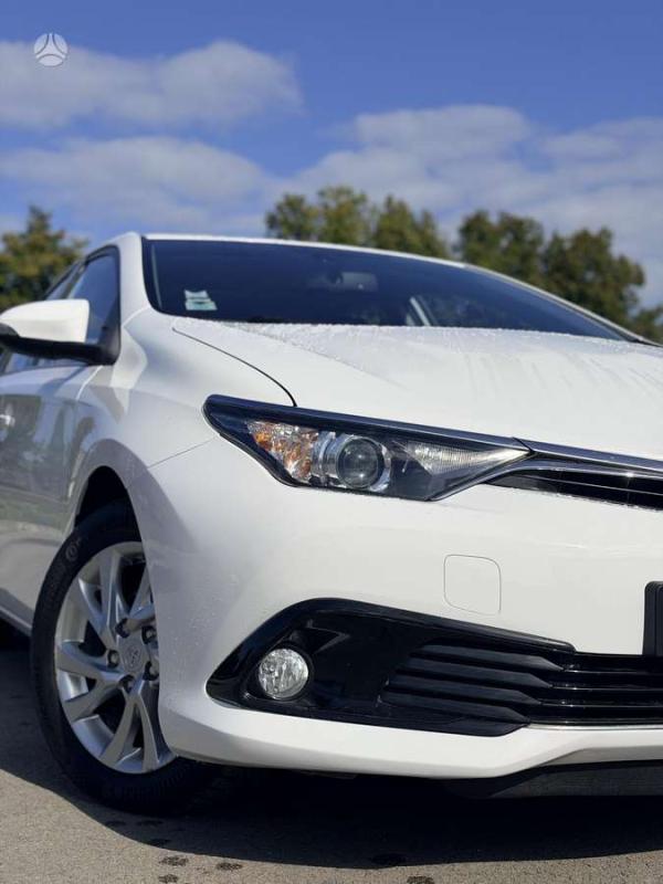 Toyota Auris 2015 Tauragė vietnē Balts Toyota Auris 2015 Tauragė, ar dzinēja tilpumu 1.20 L un nobraukumu 115 tūkst. km par 7999 €, foto 3 vietnē AUTOMOTO.COM.LV
