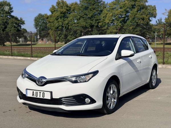 Toyota Auris 2015 Tauragė vietnē Balts Toyota Auris 2015 Tauragė, ar dzinēja tilpumu 1.20 L un nobraukumu 115 tūkst. km par 7999 €, foto 6 vietnē AUTOMOTO.COM.LV
