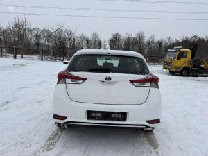 Balts Toyota Auris 2016 Šauļi, ar dzinēja tilpumu 1.80 L un nobraukumu 261 tūkst. km par 5700 €, foto 4 vietnē AUTOMOTO.COM.LV