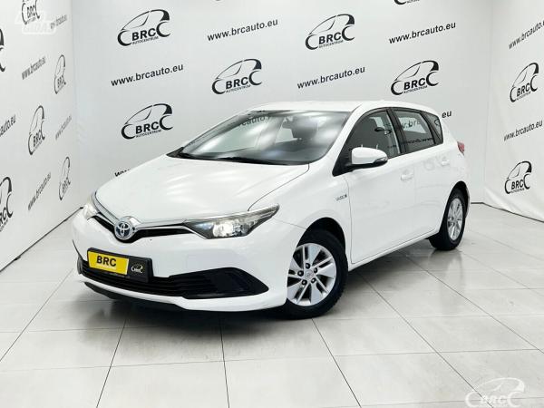 White Toyota Auris 2016 in Avizieniai, with an engine capacity of 1.80 L and mileage of 198 thousand km for 10900 €, photo 1 on AUTOMOTO.COM.LV