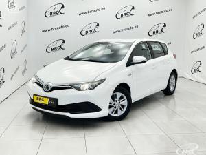 Белый Тойота Аурис 2016 в Авиженяй, объемом двигателя 1.80 л и пробегом 198 тыс. км за 10900 €, фото  на AUTOMOTO.COM.LV