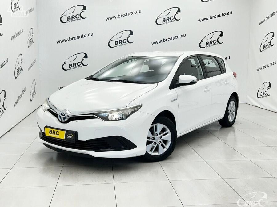 Белый Тойота Аурис 2016 в Авиженяй, объемом двигателя 1.80 л и пробегом 198 тыс. км за 10900 €, фото 1 на AUTOMOTO.COM.LV
