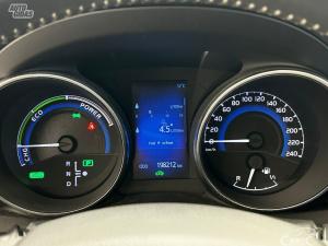 Белый Тойота Аурис 2016 в Авиженяй, объемом двигателя 1.80 л и пробегом 198 тыс. км за 10900 €, фото 14 на AUTOMOTO.COM.LV