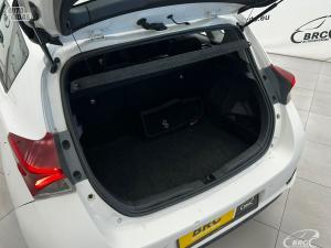 Белый Тойота Аурис 2016 в Авиженяй, объемом двигателя 1.80 л и пробегом 198 тыс. км за 10900 €, фото 24 на AUTOMOTO.COM.LV