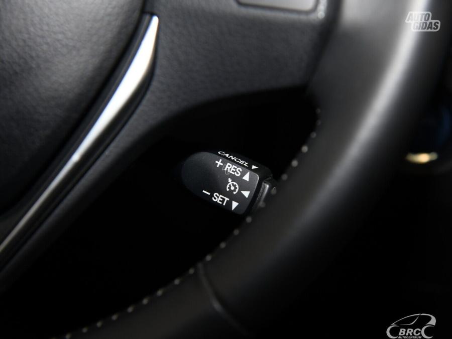 Белый Тойота Аурис 2016 в Авиженяй, объемом двигателя 1.80 л и пробегом 198 тыс. км за 10900 €, фото 30 на AUTOMOTO.COM.LV