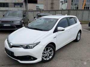 Balts Toyota Auris 2016 Viļņa, ar dzinēja tilpumu 1.80 L un nobraukumu 197 tūkst. km par 9800 €, foto 3 vietnē AUTOMOTO.COM.LV