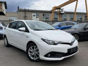 Balts Toyota Auris 2016 Viļņa, ar dzinēja tilpumu 1.80 L un nobraukumu 197 tūkst. km par 9800 €, foto 6 vietnē AUTOMOTO.COM.LV