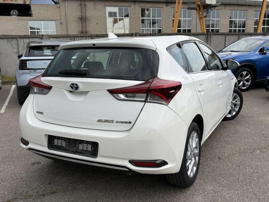 Balts Toyota Auris 2016 Viļņa, ar dzinēja tilpumu 1.80 L un nobraukumu 197 tūkst. km par 9800 €, foto 11 vietnē AUTOMOTO.COM.LV