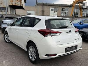 Balts Toyota Auris 2016 Viļņa, ar dzinēja tilpumu 1.80 L un nobraukumu 197 tūkst. km par 9800 €, foto 13 vietnē AUTOMOTO.COM.LV
