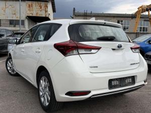 Balts Toyota Auris 2016 Viļņa, ar dzinēja tilpumu 1.80 L un nobraukumu 197 tūkst. km par 9800 €, foto 15 vietnē AUTOMOTO.COM.LV