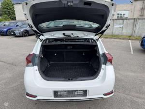 Balts Toyota Auris 2016 Viļņa, ar dzinēja tilpumu 1.80 L un nobraukumu 197 tūkst. km par 9800 €, foto 16 vietnē AUTOMOTO.COM.LV