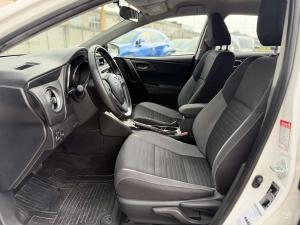 Balts Toyota Auris 2016 Viļņa, ar dzinēja tilpumu 1.80 L un nobraukumu 197 tūkst. km par 9800 €, foto 24 vietnē AUTOMOTO.COM.LV