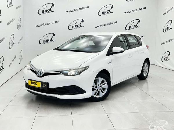 Balts Toyota Auris 2016 Viļņa, ar dzinēja tilpumu 1.80 L un nobraukumu 198 tūkst. km par 9800 €, foto 1 vietnē AUTOMOTO.COM.LV